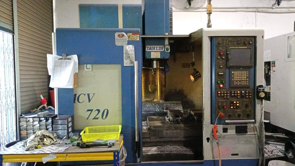 USED DAHLIH MCV-720 VERTICAL MACHINING CENTER – Bhavani Machine Tools – used cnc machines, used ...